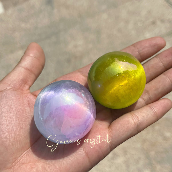 Aura Selenite Sphere – Caroline jewelry&designs